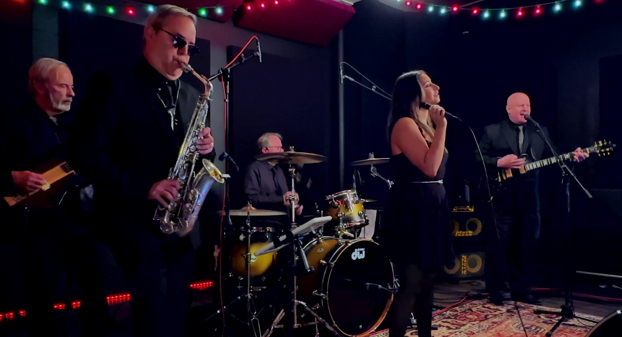 Home - The Russ Davis Band