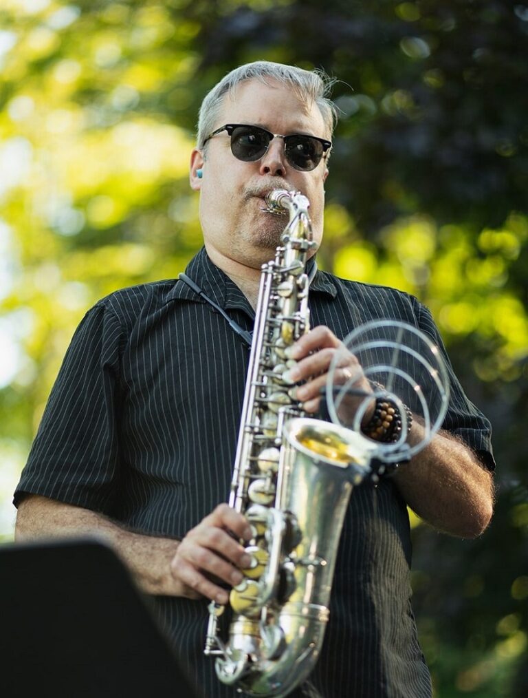 Home - The Russ Davis Band